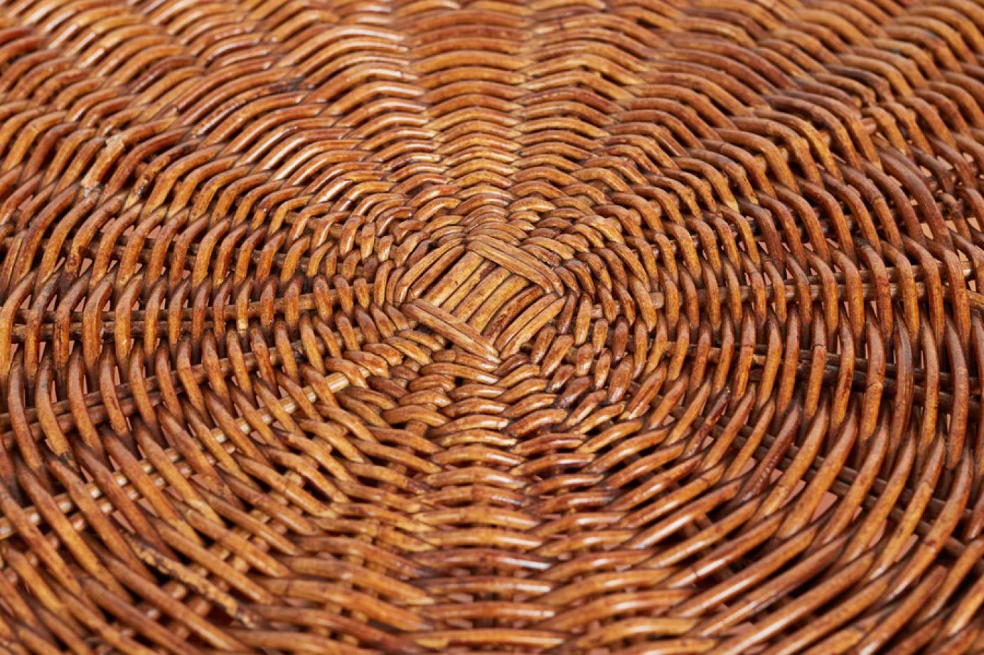 ITALIAN WICKER MAGAZINE TABLE