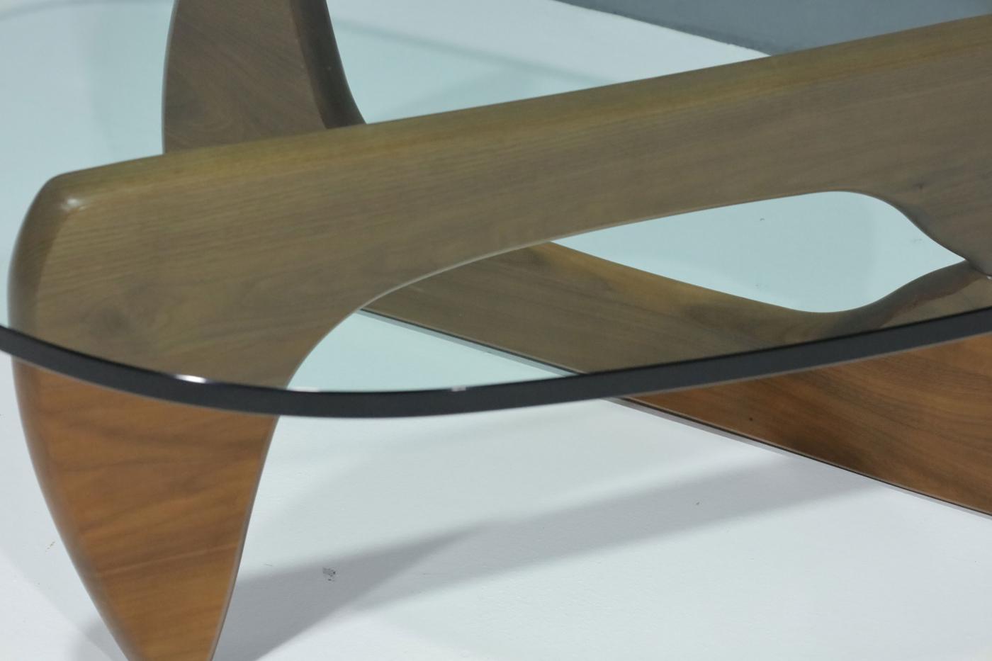 Isamu Noguchi - Noguchi Cocktail Table in Walnut