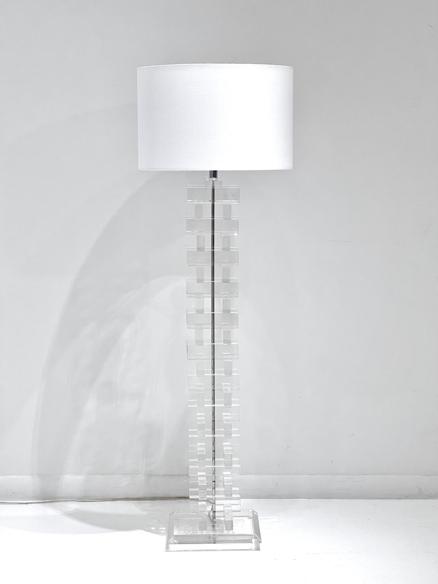 Karl Springer - VINTAGE STACKED LUCITE FLOOR LAMP