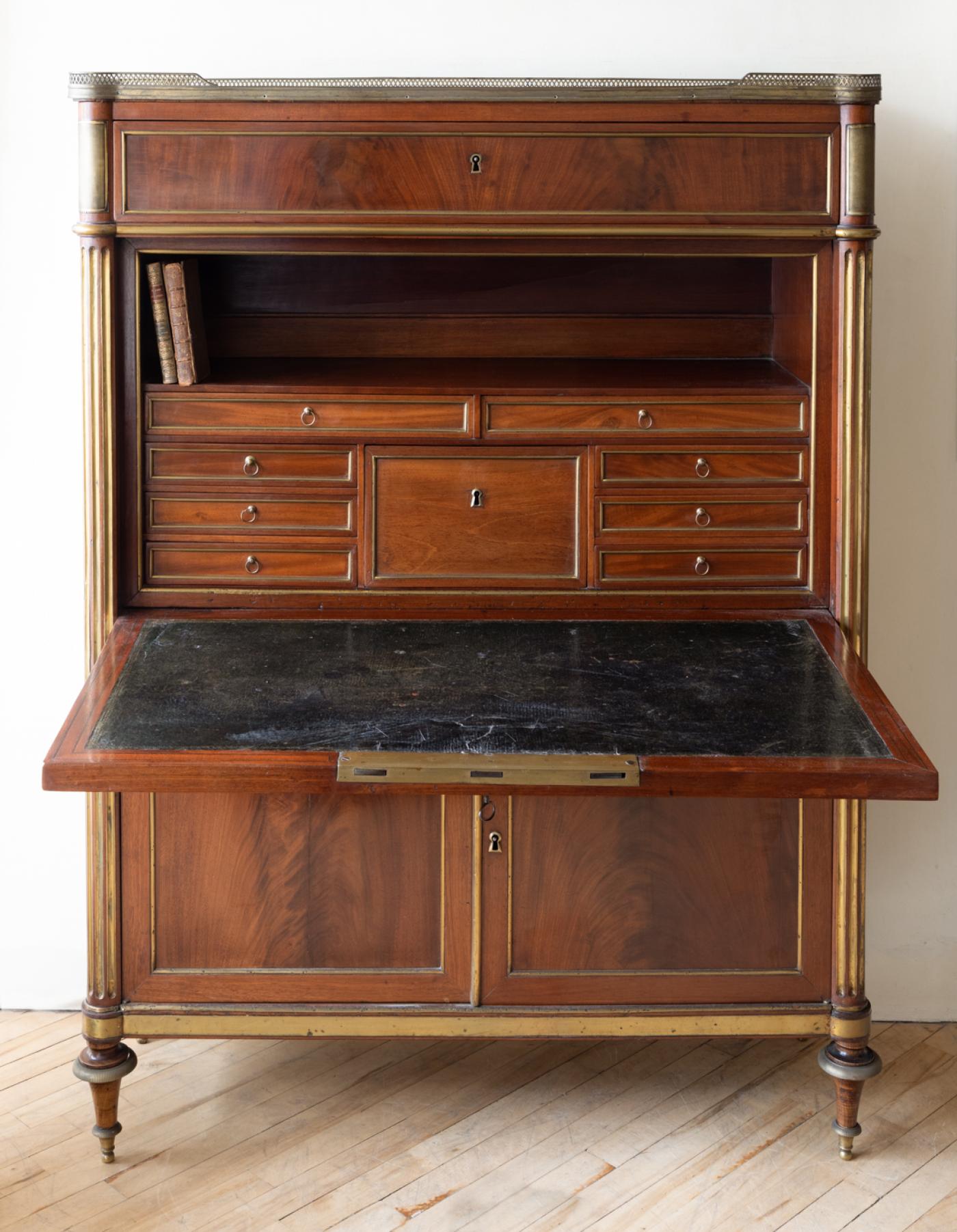 LOUIS XVI FLAME MAHOGANY SECRÉTAIRE