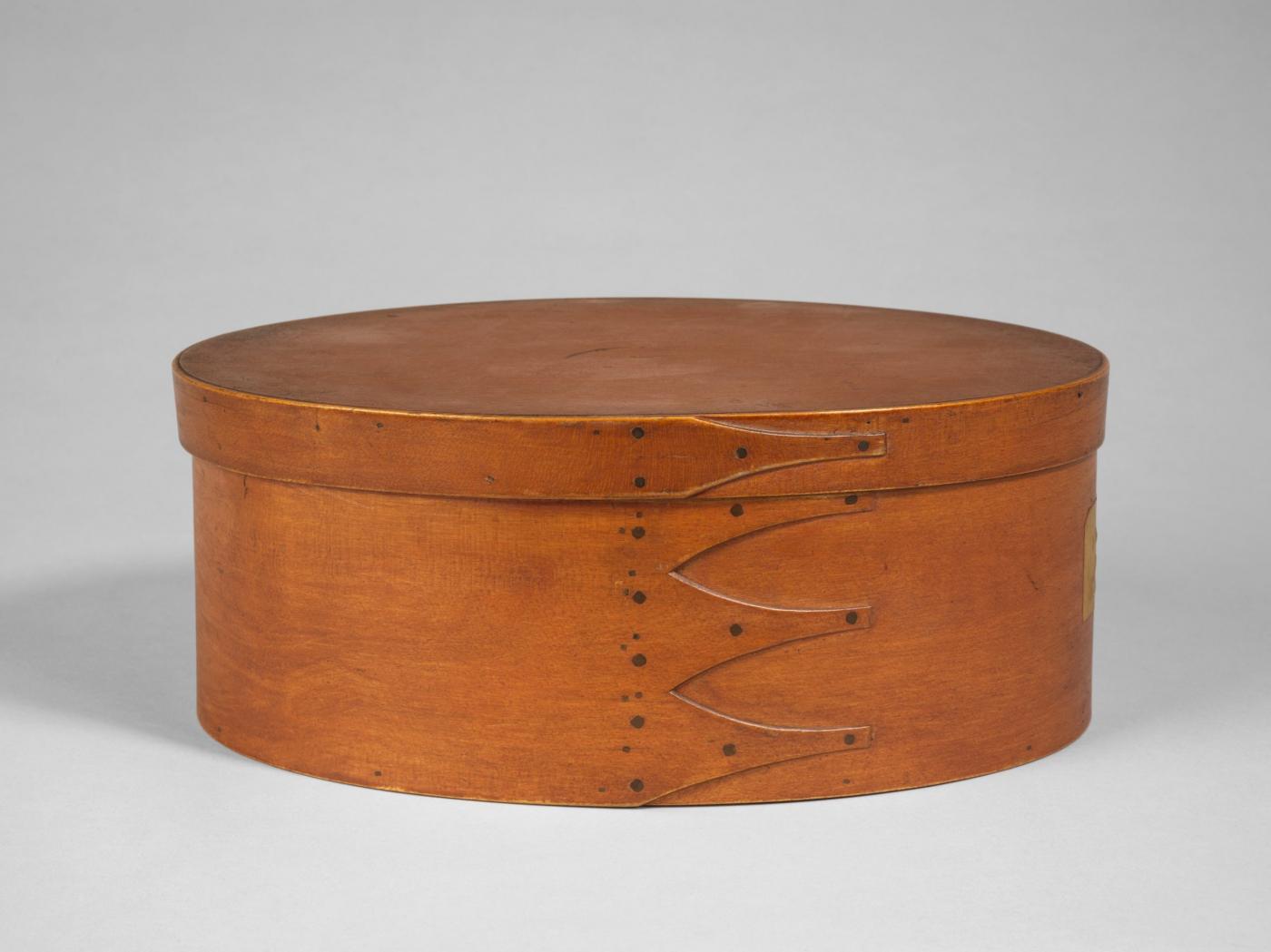 Large Oval Box with Interior Divider