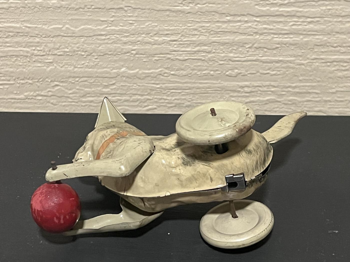 Louis Marx and Company - 1930's CAT WITH BALL LOUIS MARX TIN TOY 'KITTYKAT'