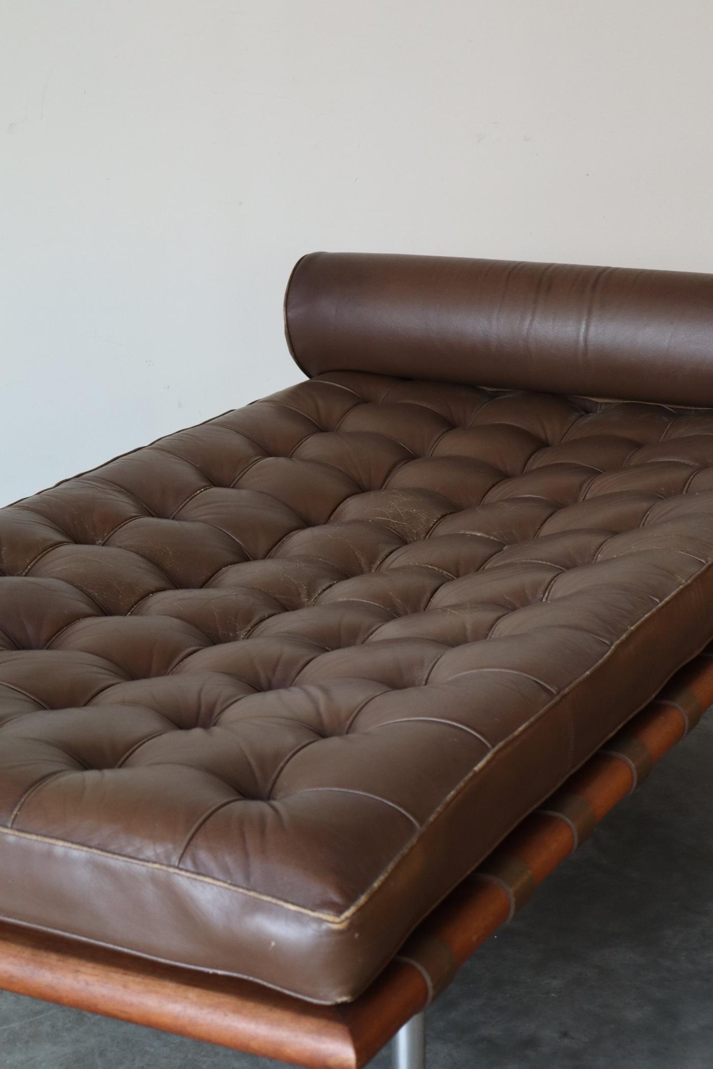 Ludwig Mies Van Der Rohe - Barcelona Daybed Sofa Model 258L by By Lilly ...