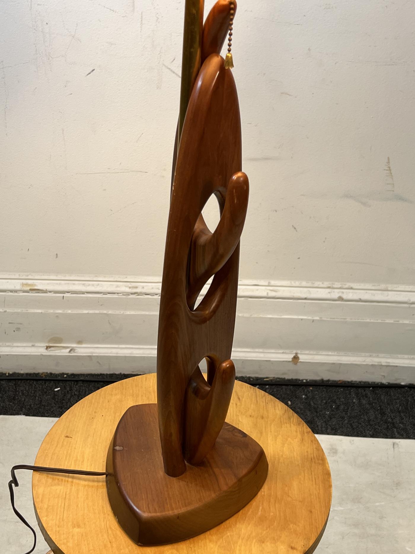MID CENTURY ABSTRACT SCULPTURAL WOOD LAMP