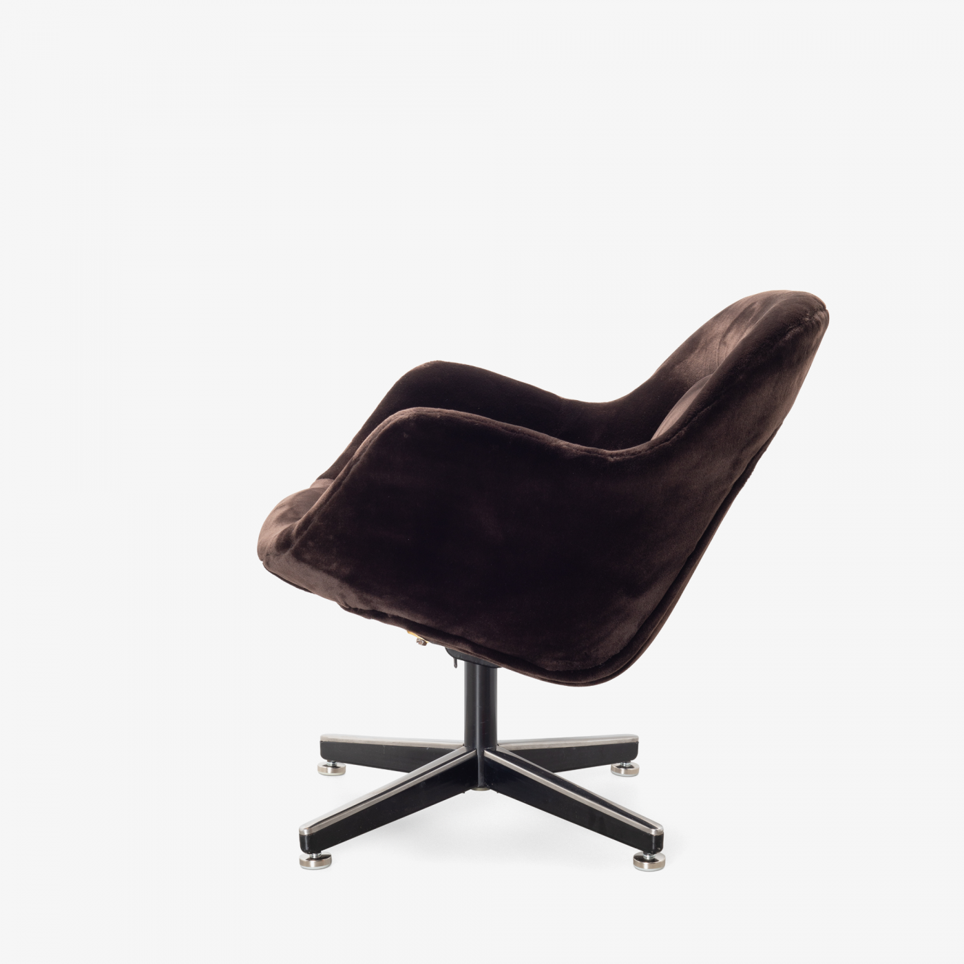 Max Pearson - Max Pearson for Knoll Executive Lounge Chair in Plush ...