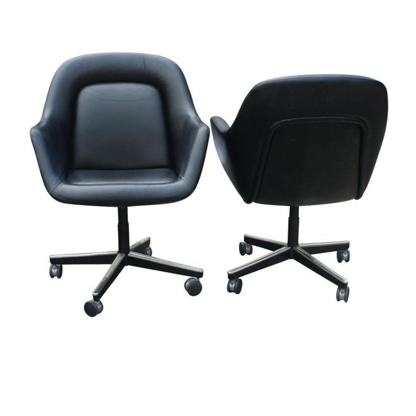 Max Pearson - One Max Pearson For Knoll Black Leather Executive Chair