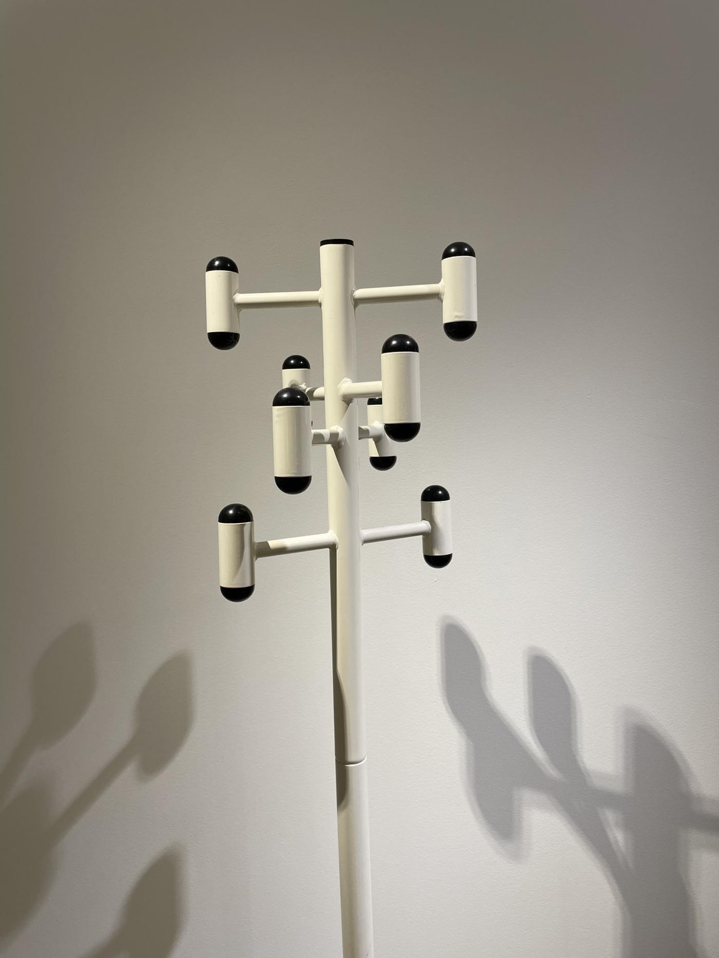 Mid Century Modern Coat Rack. Made of steel in white Lacquer. 1960s.
