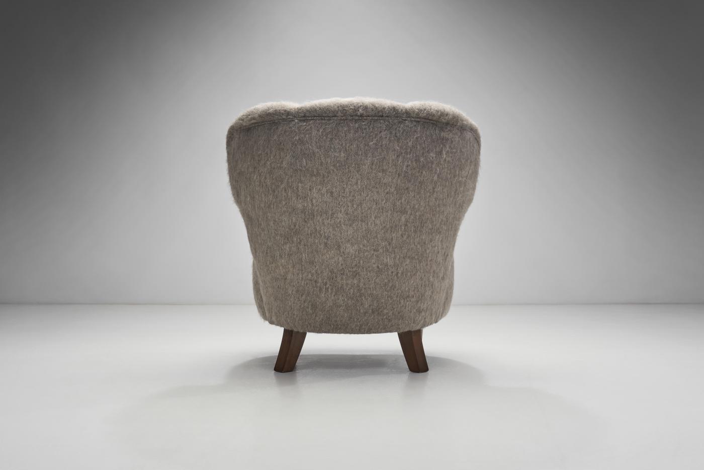 Mid-Century Modern Easy Chairs with Lacquered Wood Legs, Scandinavia 1950s