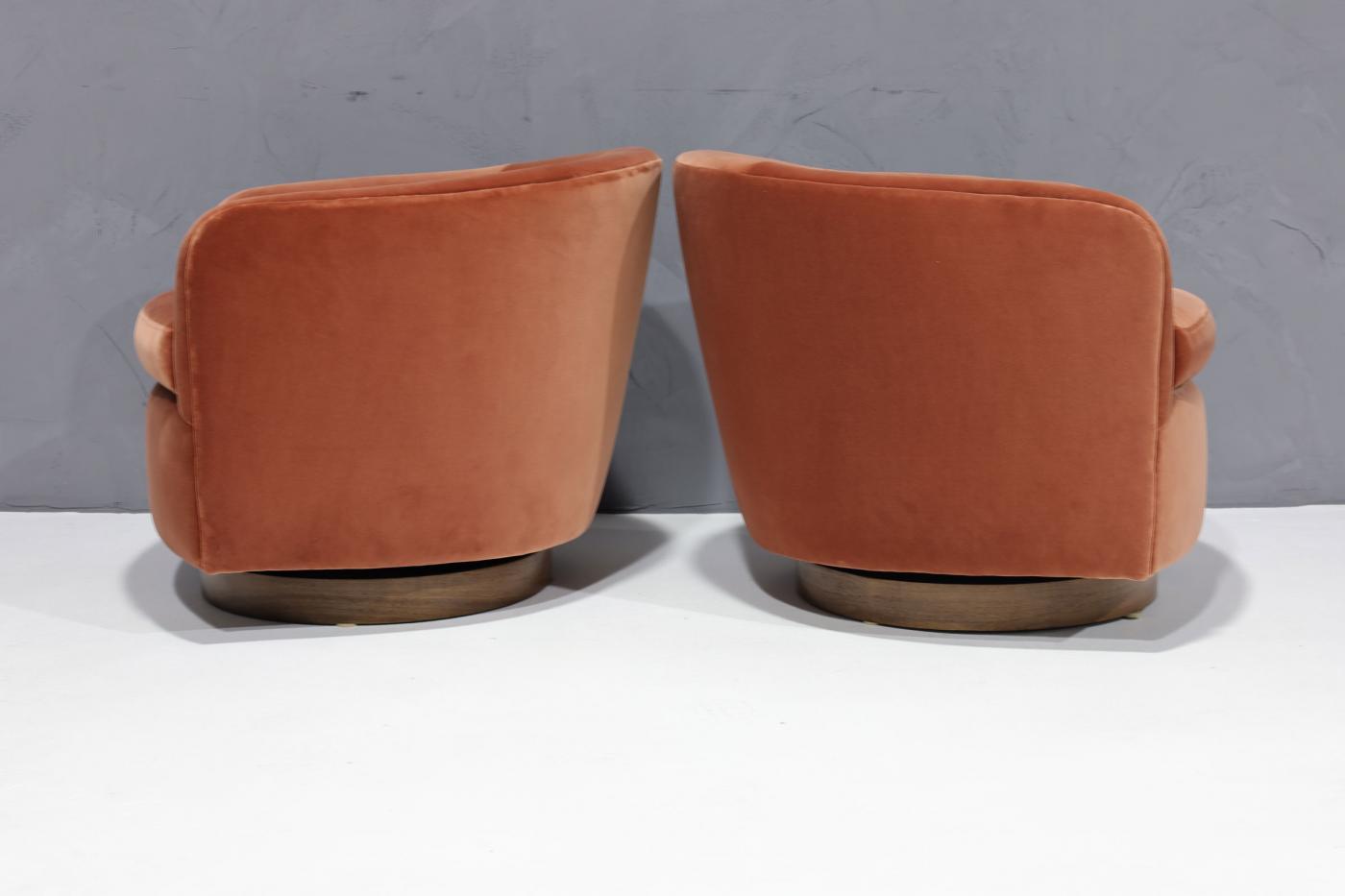 Milo Baughman - Milo Baughman's Iconic Tilt/Swivel in Holly Hunt Cotton ...