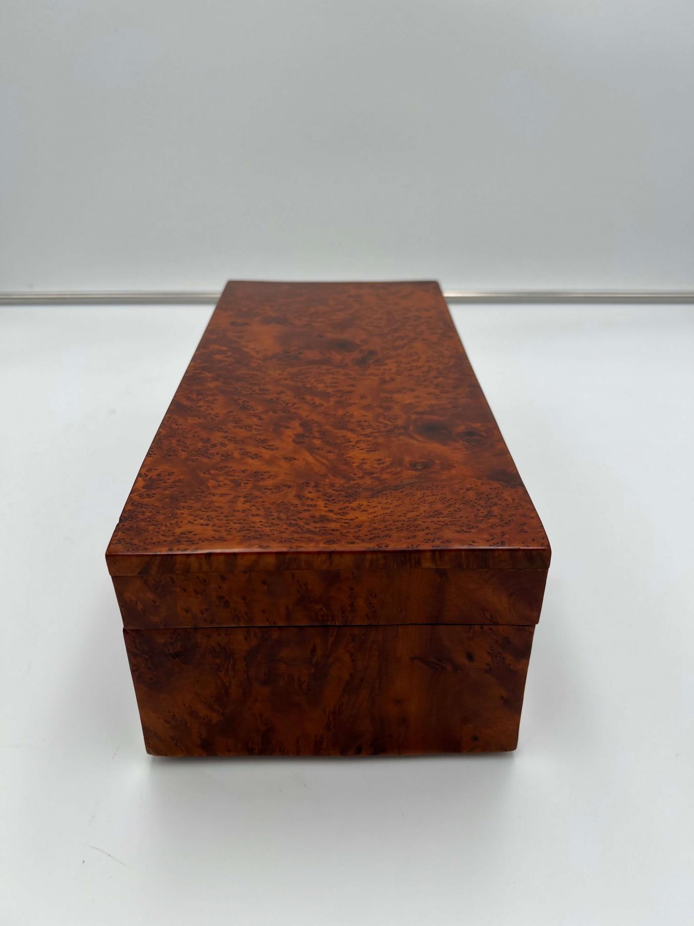 Neoclassical Biedermeier Box, Walnut Roots Wood, France circa 1820