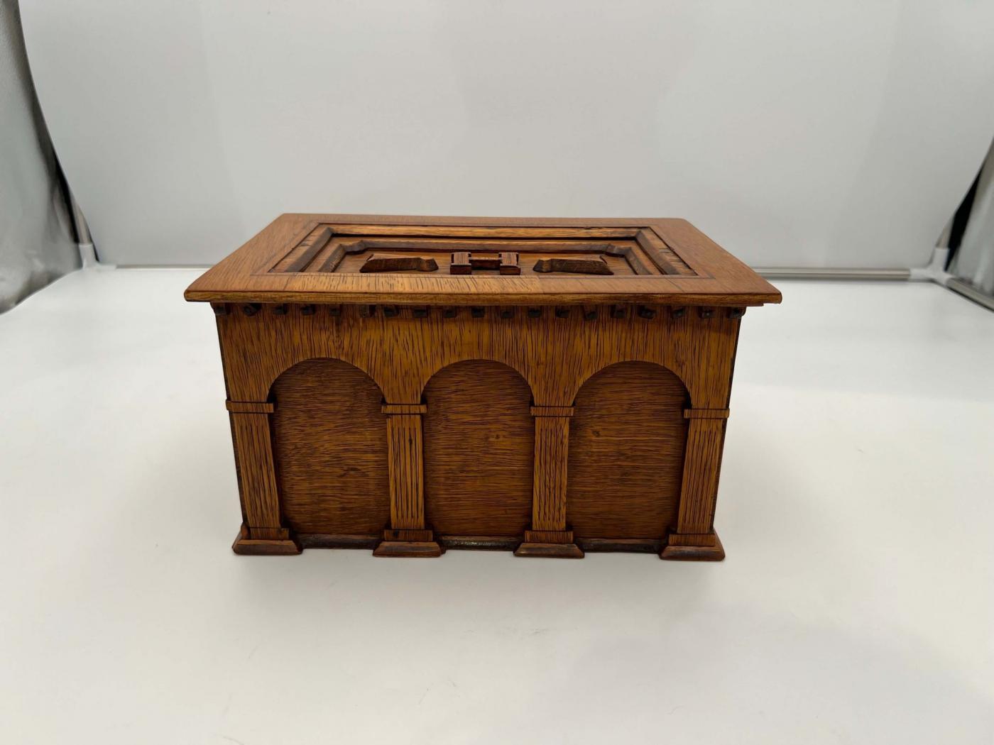 Neoclassical Decorative Box, Polished Oak, Germany circa 1900