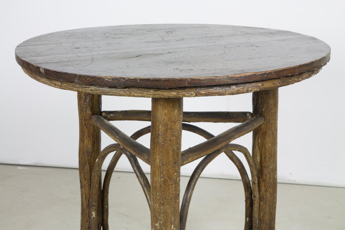 Old Hickory Three Legged Round Table