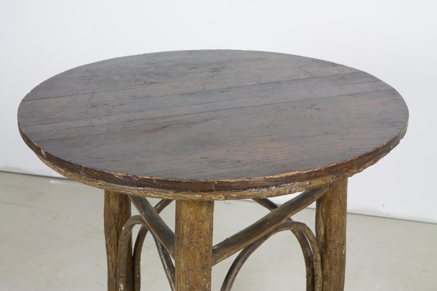 Old Hickory Three Legged Round Table