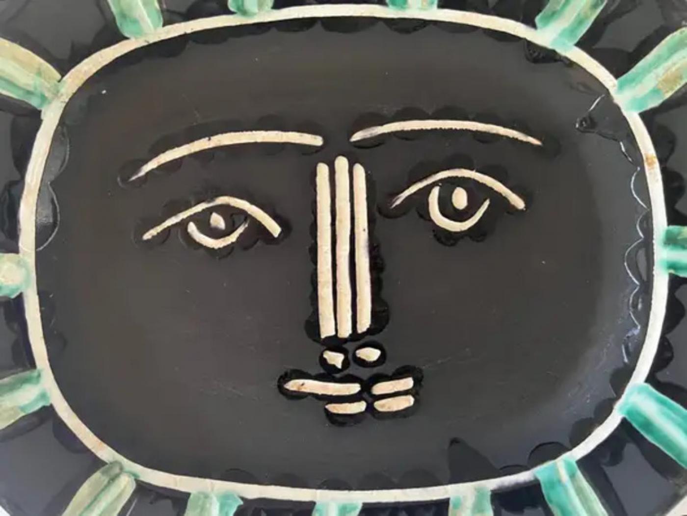 Pablo Picasso - Ceramic Plate Visage Gris 'Grey Face' A.R. 206 by Pablo ...