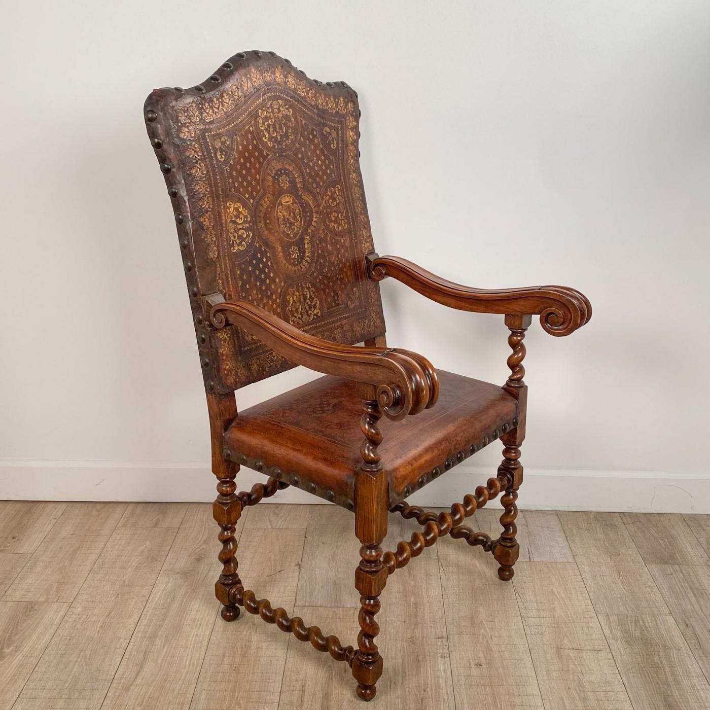 Pair of Italian Oversized Carved Baroque Style Thrones, circa 1860