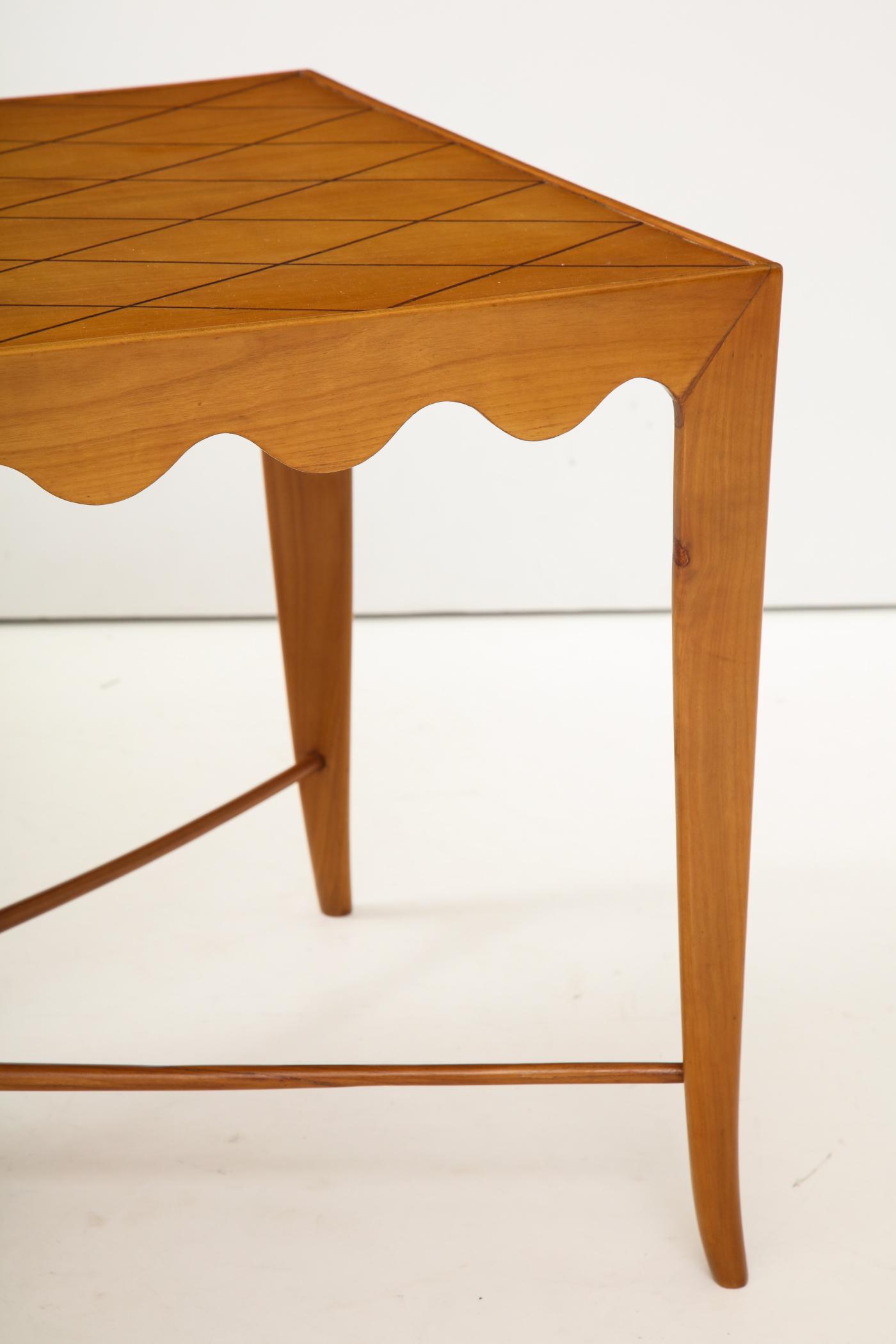 Paolo Buffa - Paolo Buffa Coffee table with Scalloped Apron, Italy, c. 1950