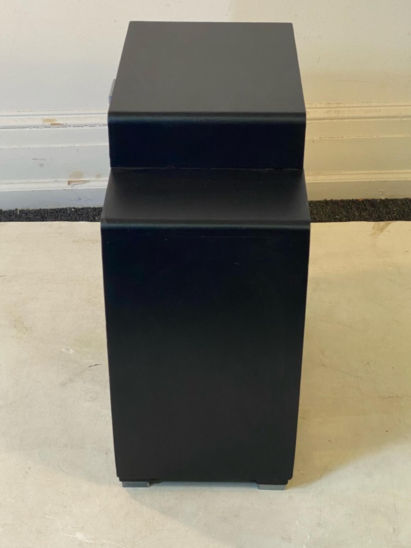 Paul Frankl - ART DECO SKYSCRAPER MAGAZINE TABLE IN THE MANNER OF PAUL ...