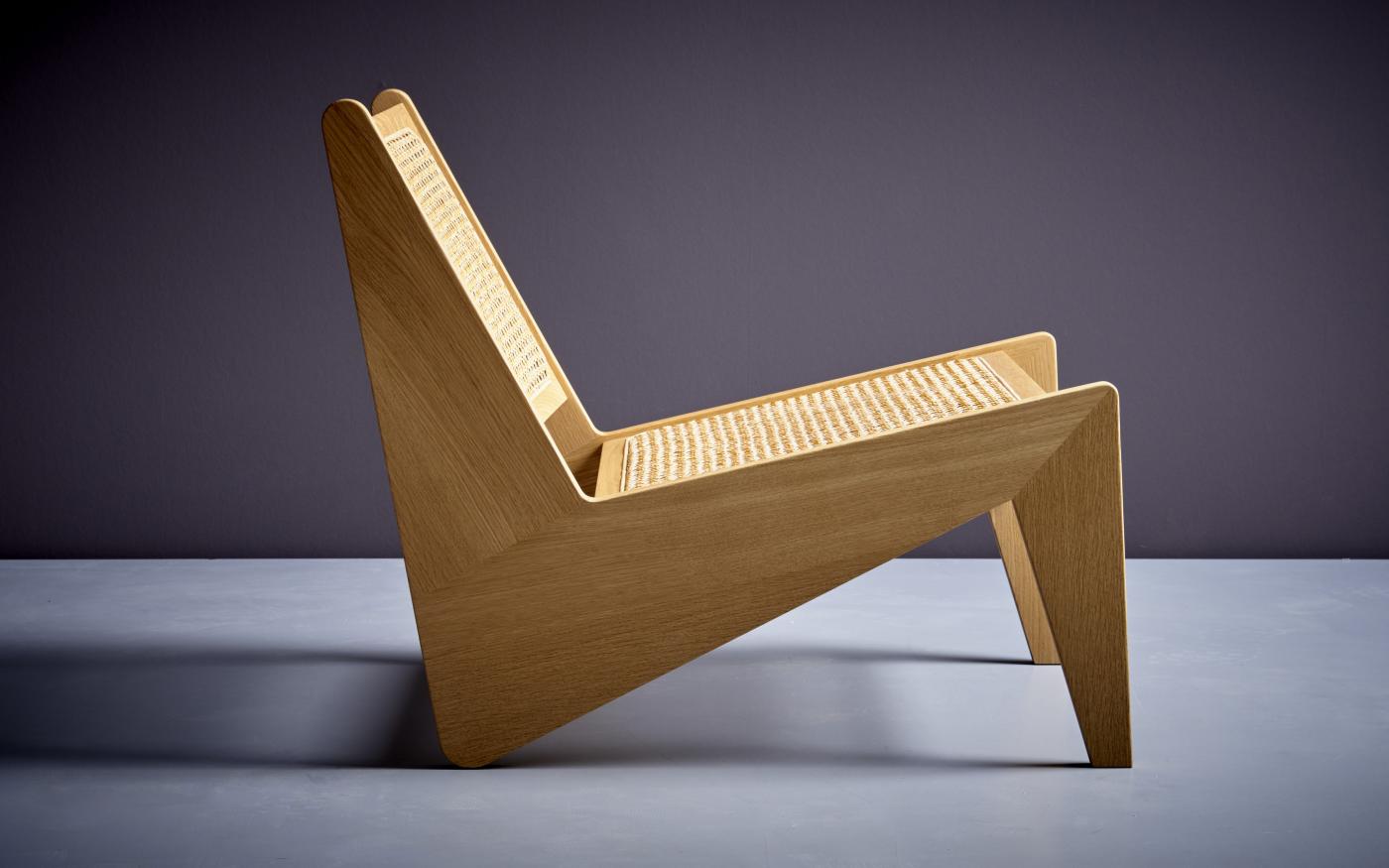 Pierre Jeanneret - Set of 2 Pierre Jeanneret Kangaroo Chair in Wood and ...