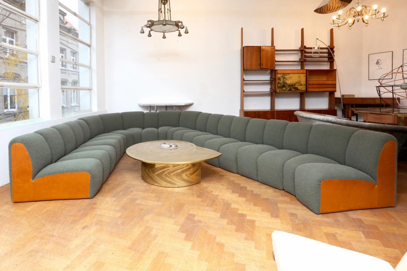 Pierre Paulin - Mississippi Sofa by Pierre Paulin