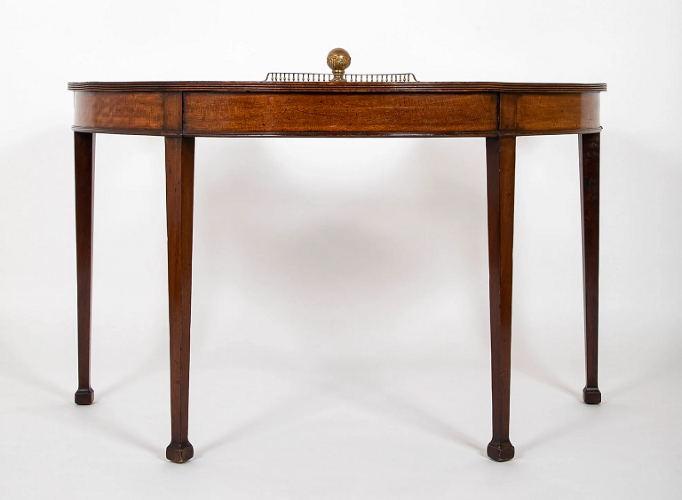 Rare George III Mahogany Drop Leaf Hunt Table with Swivel Bottle Server