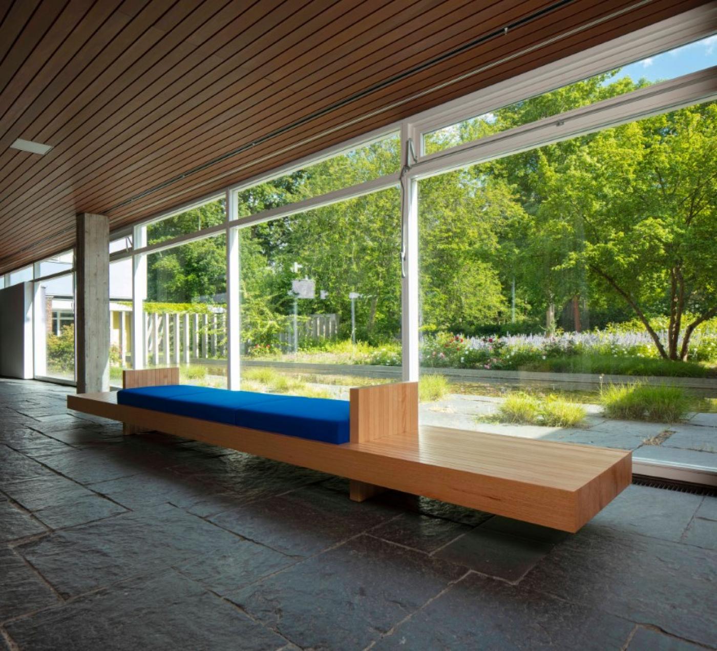 Ray Kappe - Ray Kappe RK4 Sofa in Red Oak by Original in Berlin ...