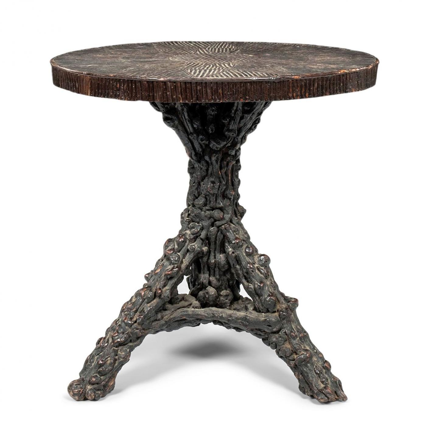 Rustic Folk Art Guerdon Table