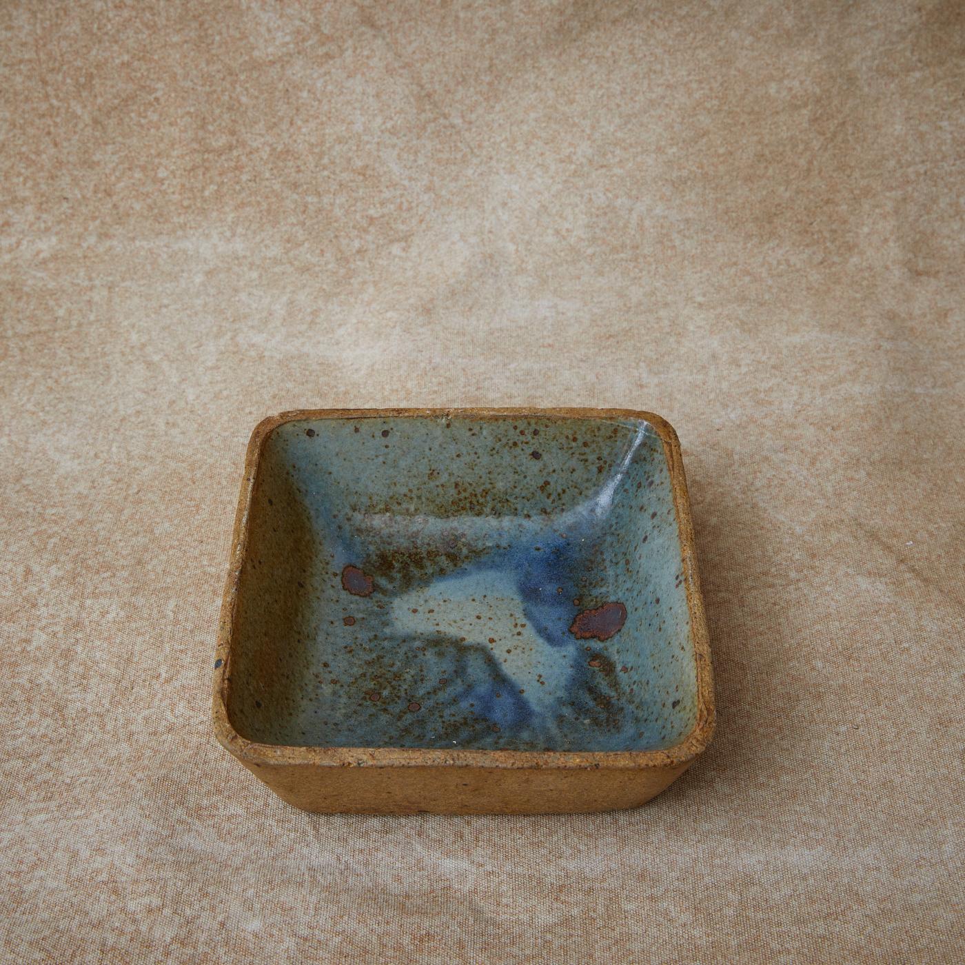 STUDIO POTTERY SQUARE CERAMIC DISH