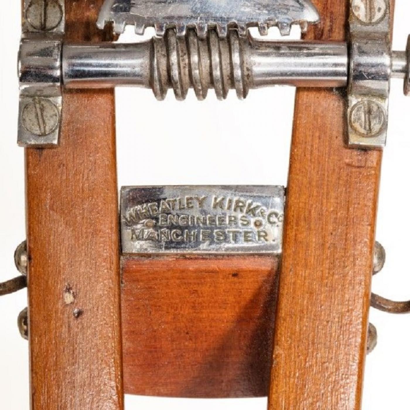 Scaled model of a British Artillery Field Cannon