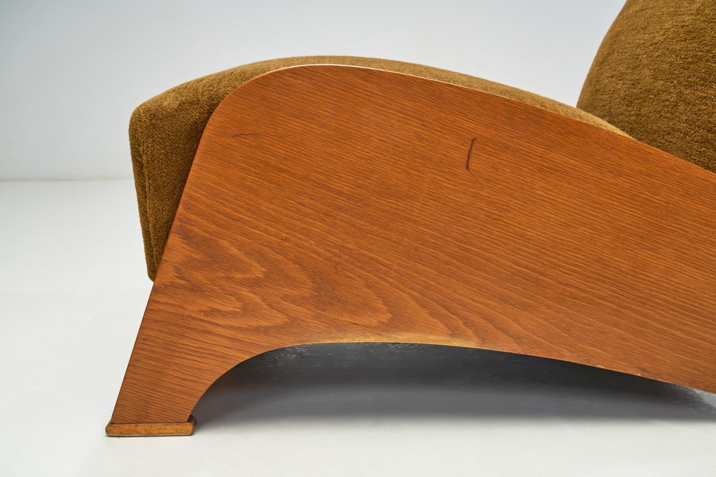 Sculptural European Modern Oak Lounge Chair, Europe 1960s