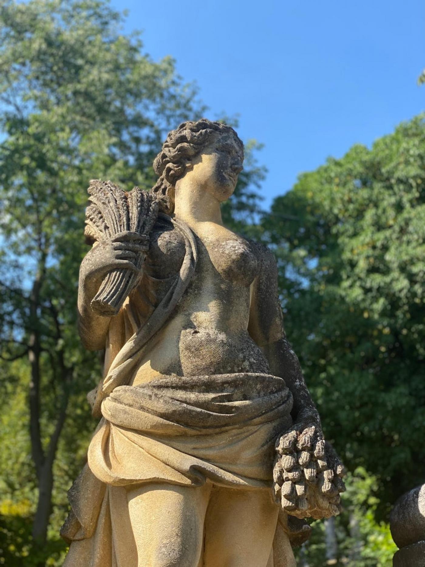 Set of Extraordinary Italian Stone Statues Representing the Four Seasons