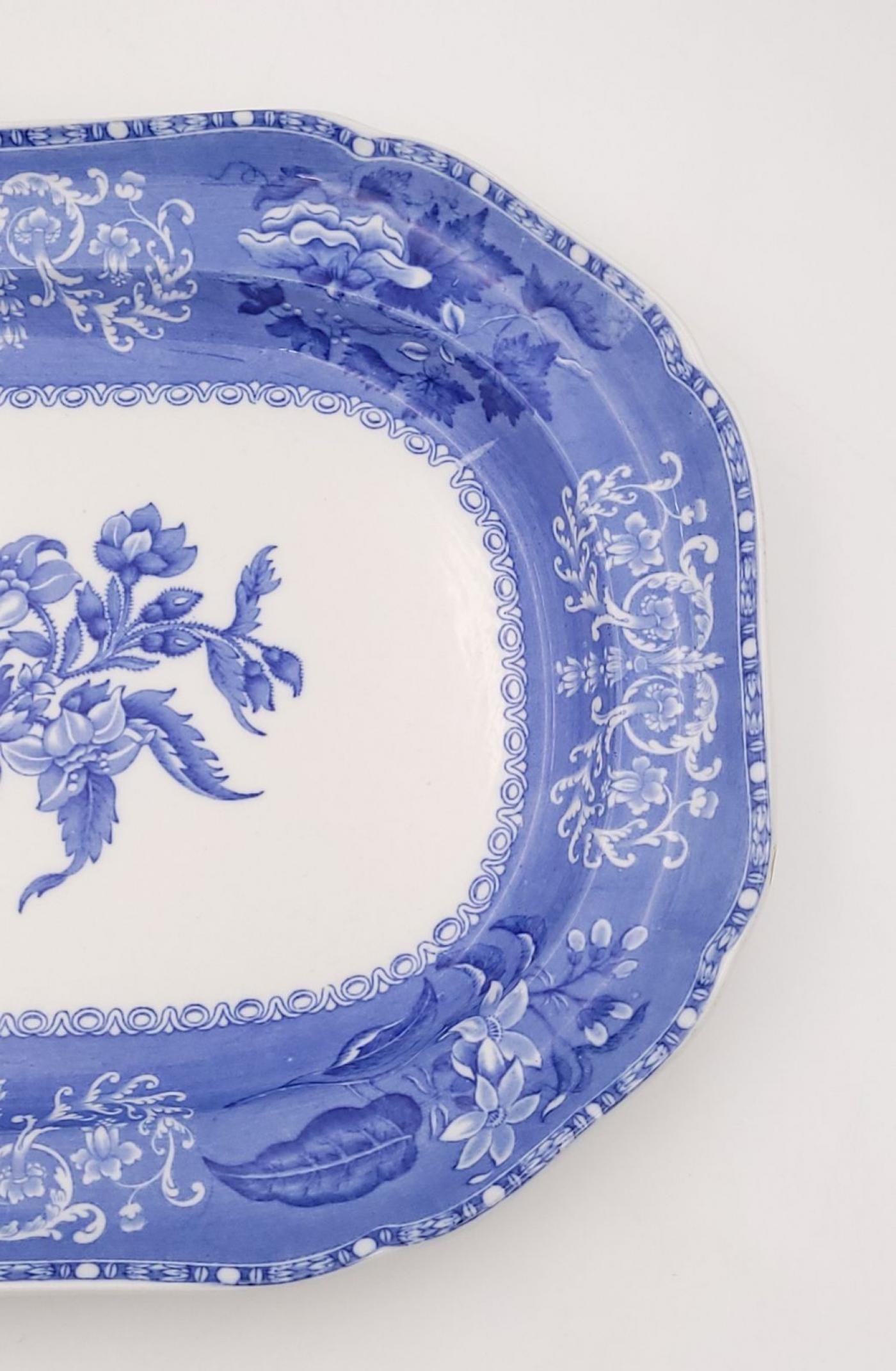 Spode "Camilla" Pattern Platter, England circa 1920