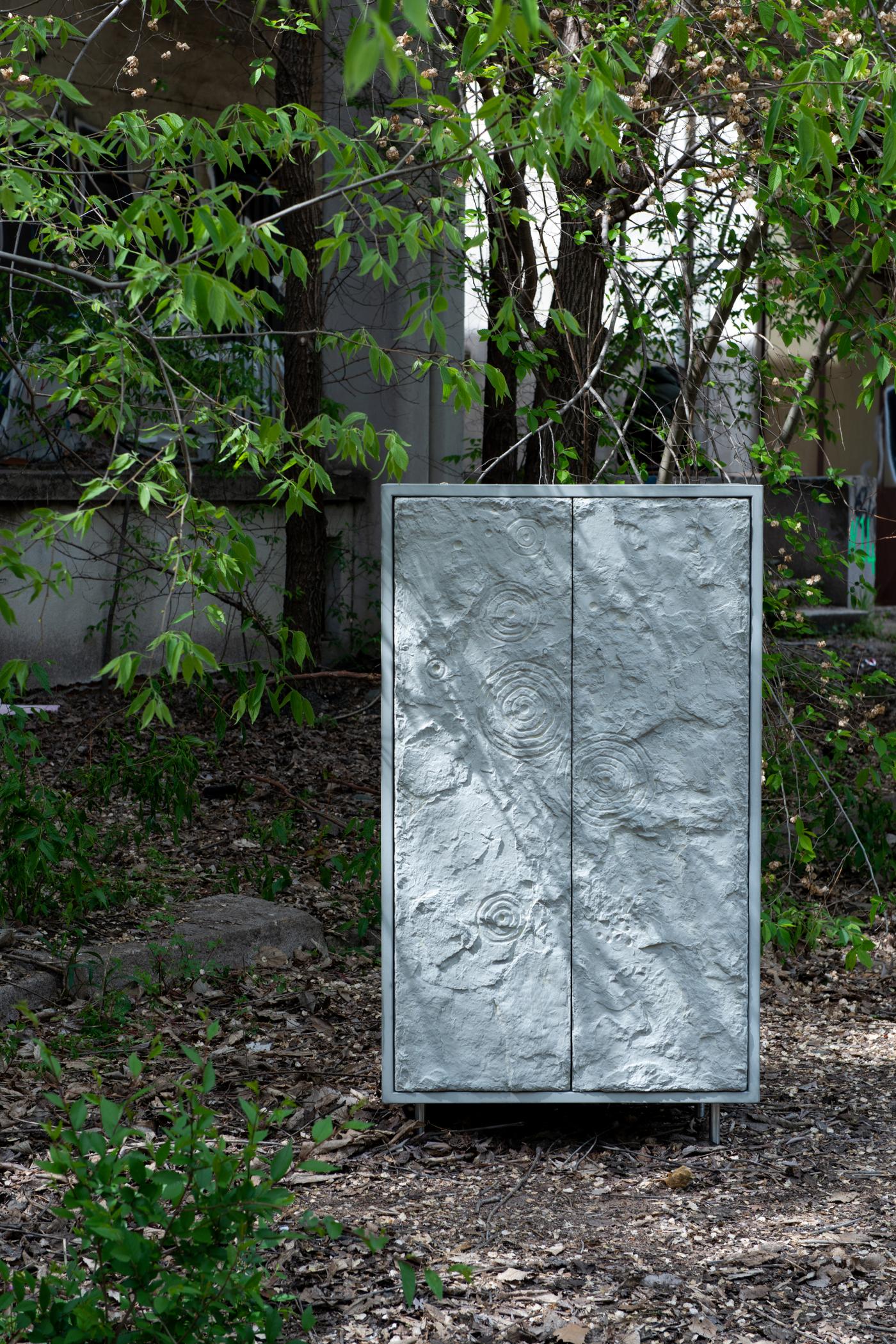 Stefan Buxbaum - WISDOM STONE AT HOME, cast concrete cabinet