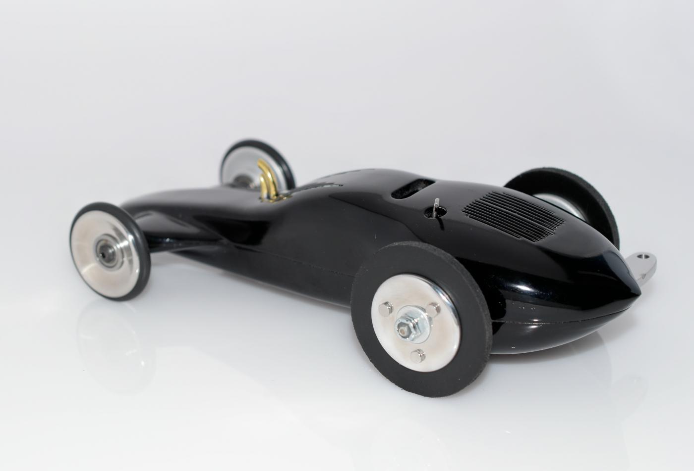 Streamlined Miniature Race Car