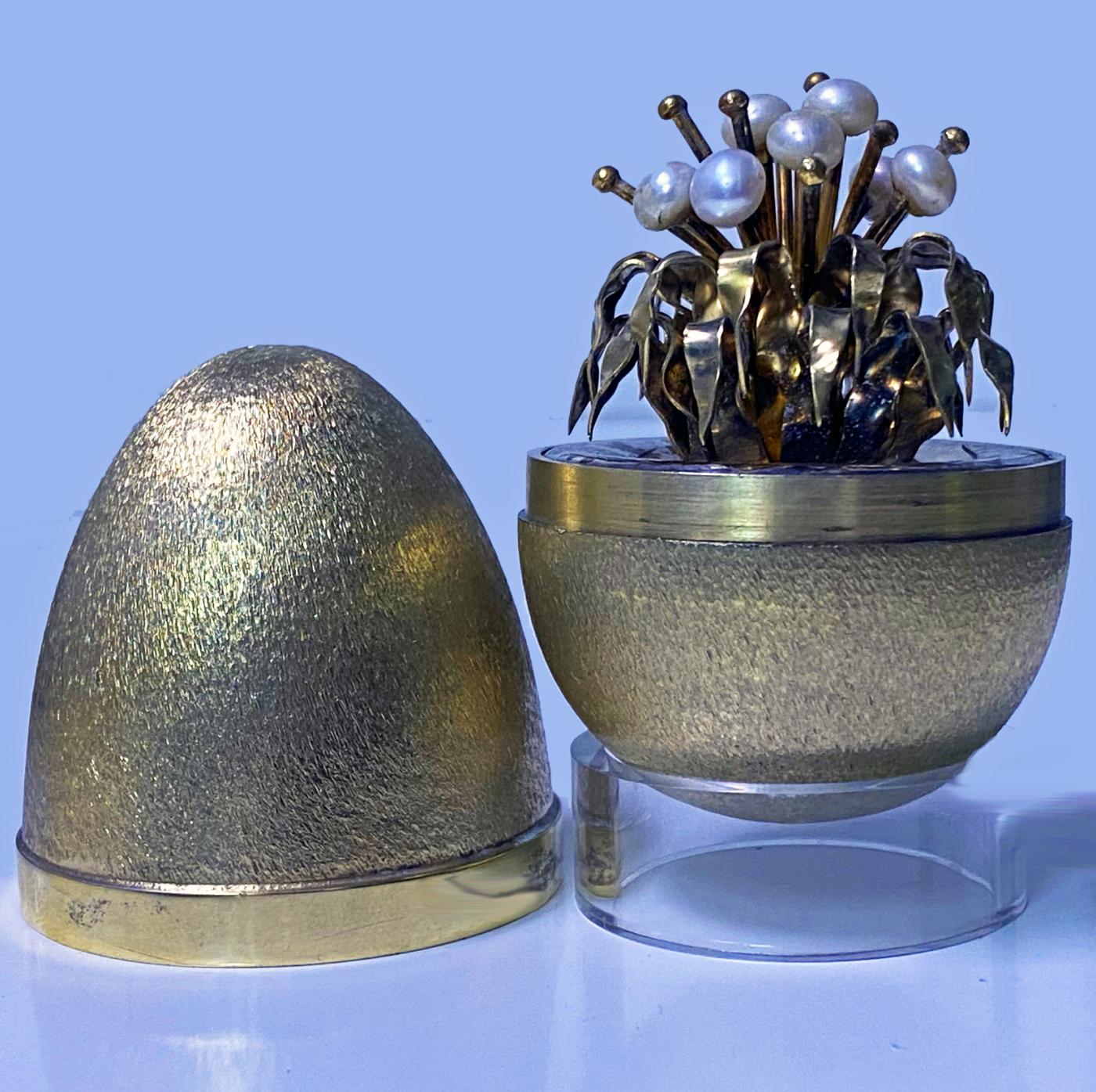 Stuart Devlin - Stuart Devlin Silver Gilt Surprise Egg, London 1977