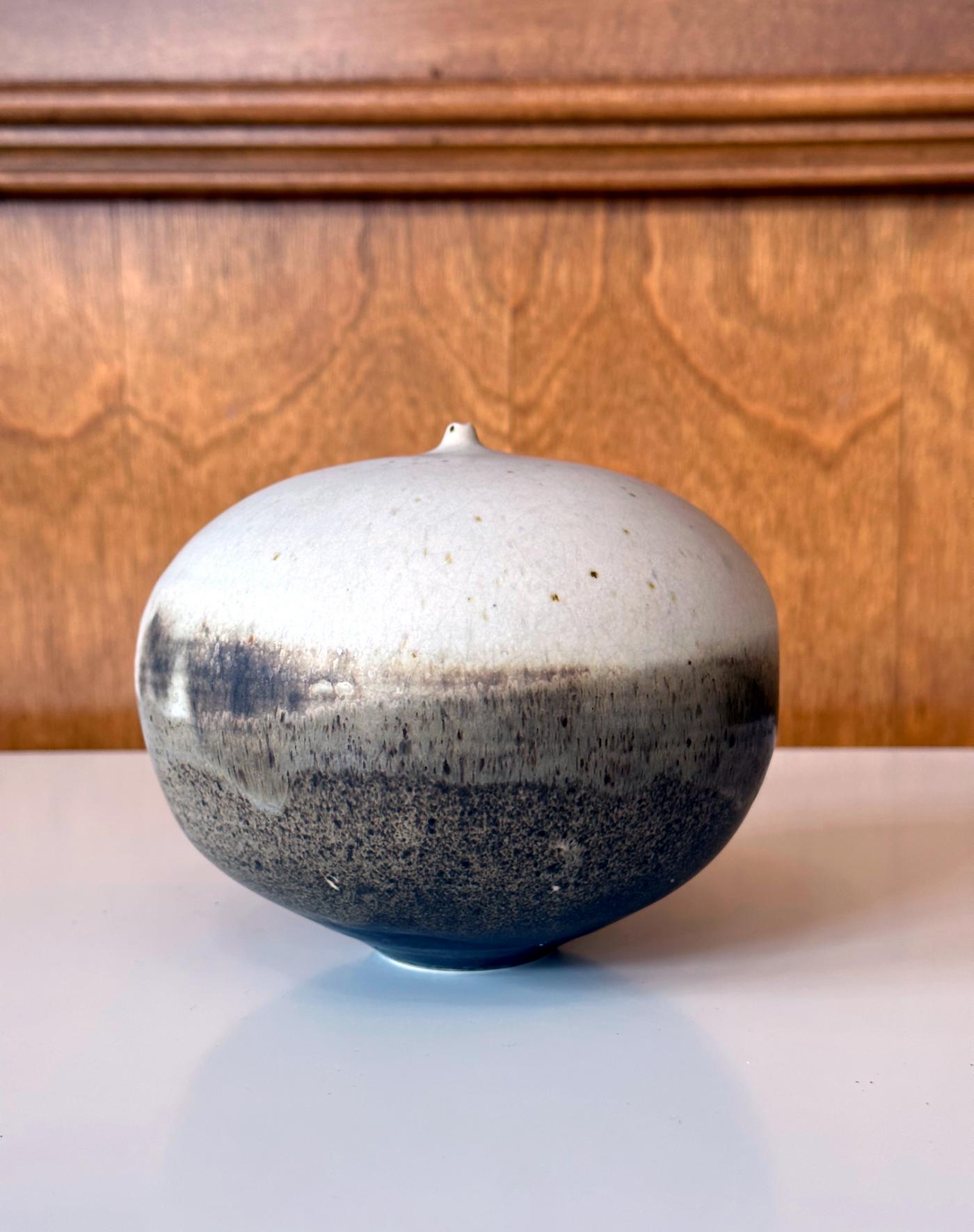 Toshiko Takaezu - Ceramic Closed Form Sculpture by Toshiko Takaezu