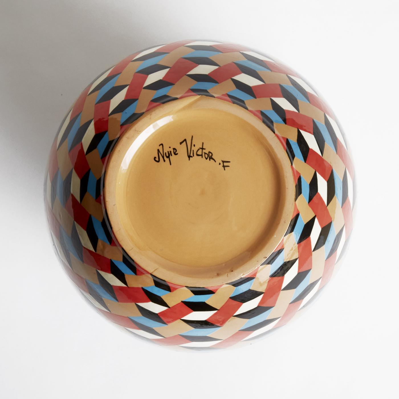 VICTOR FOTSO NYIE - VASE SCALA