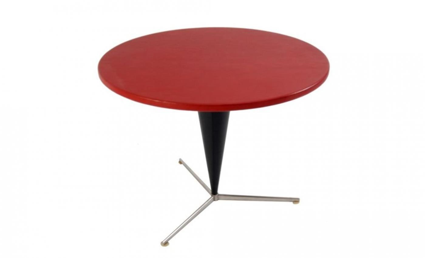 Verner Panton - Cone Table by Verner Panton