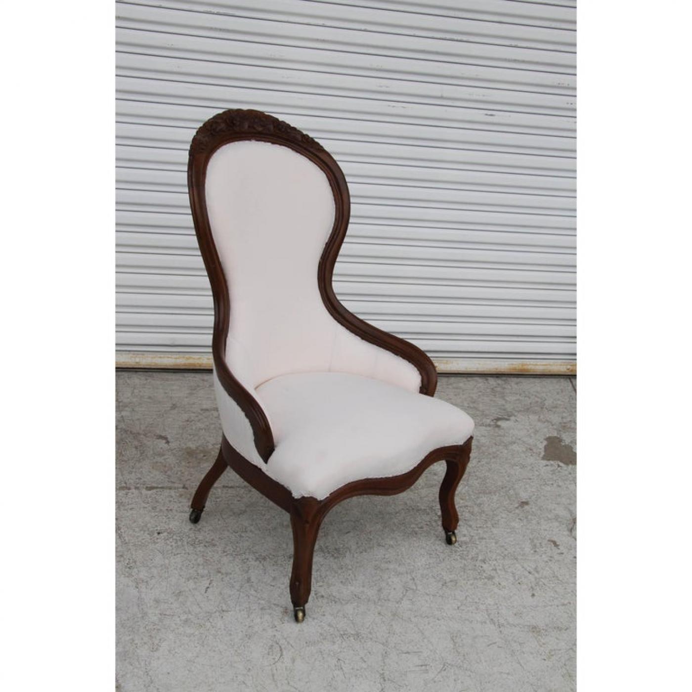Victorian Style Spoon Back Parlor Lounge Chair