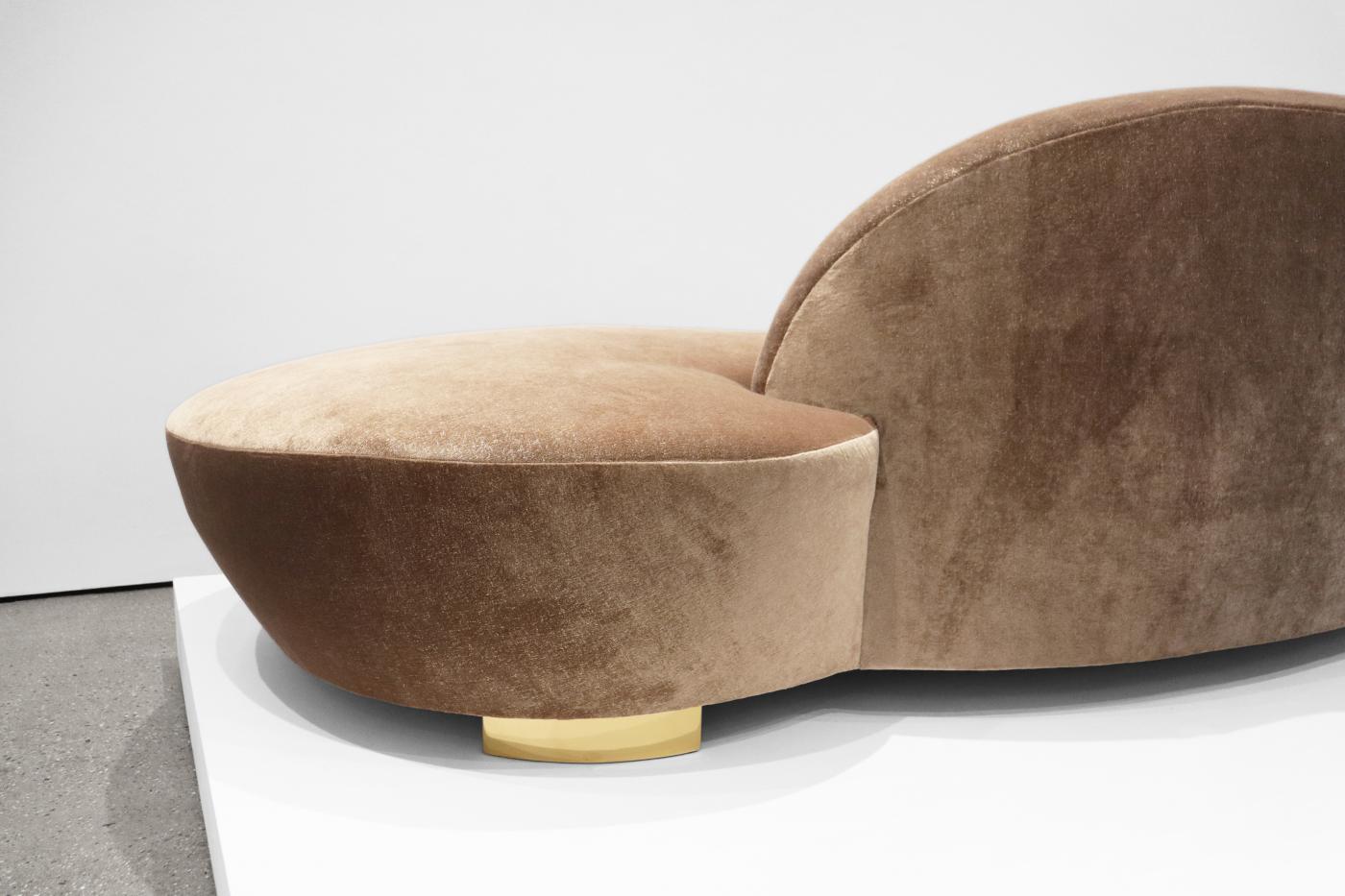 Vladimir Kagan - Vladimir Kagan "Cloud" Sofa