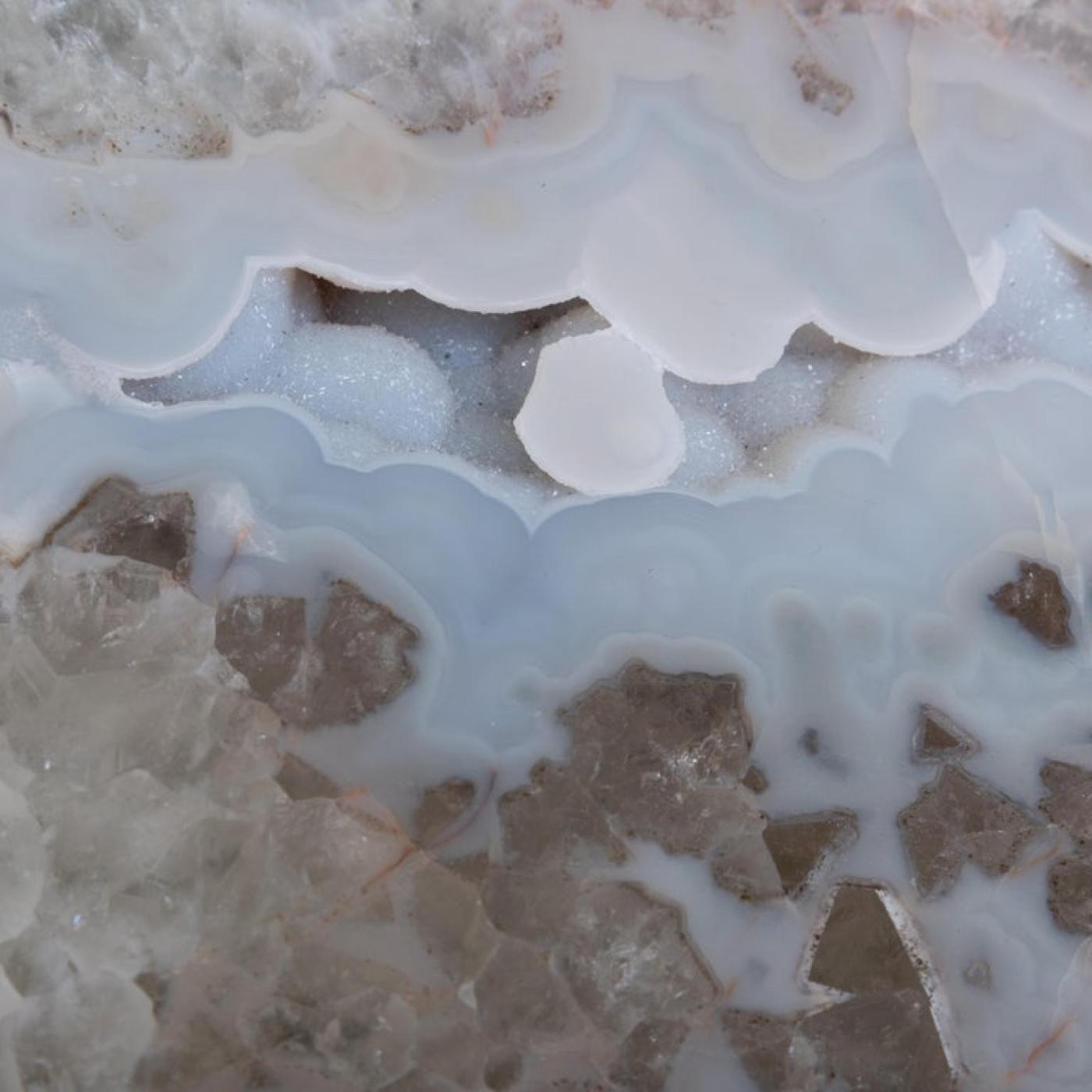 White, Cream Quartz Slab Sidetable