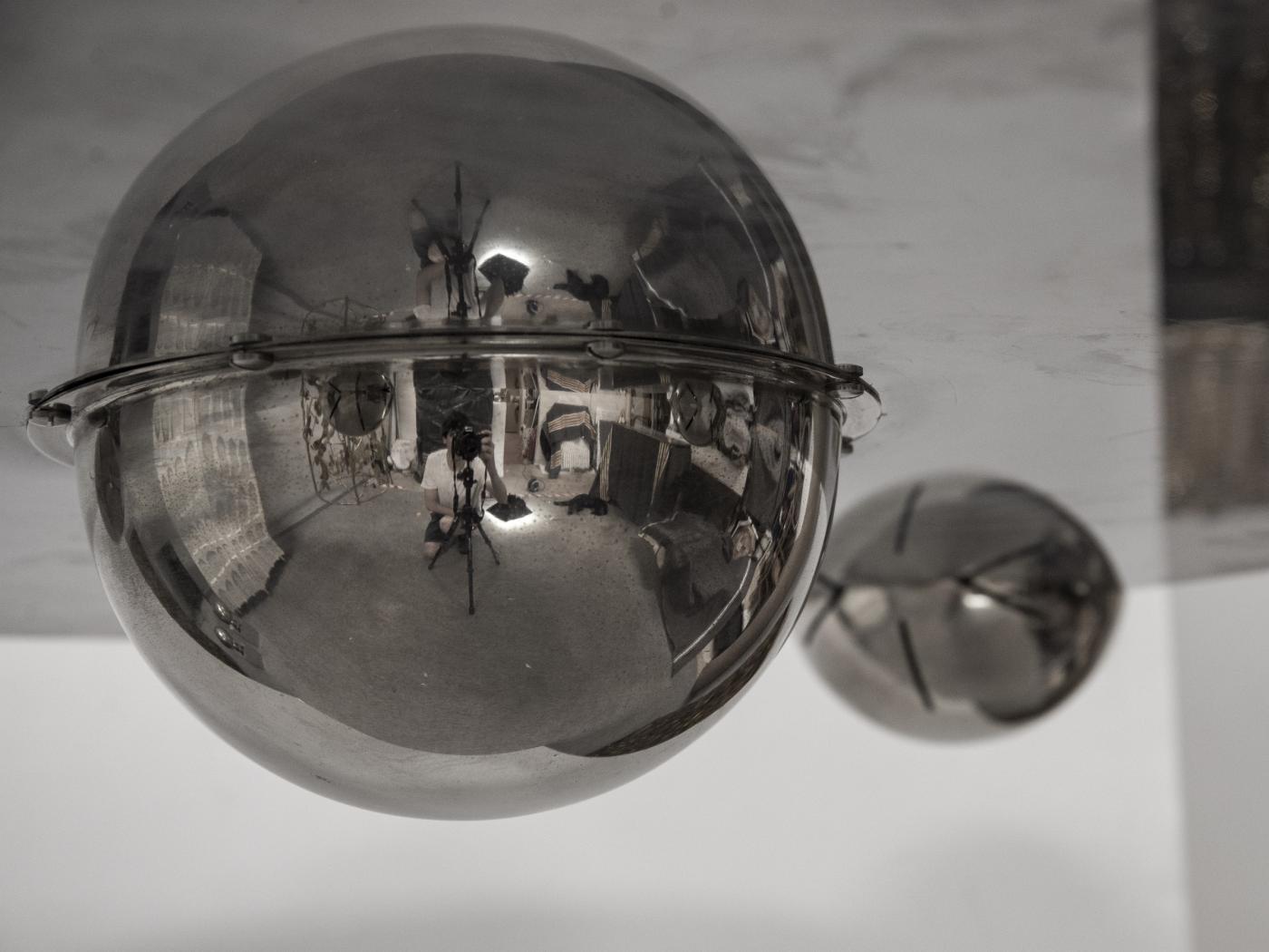 Yonel Lebovici - "Soucoupe" pendant light